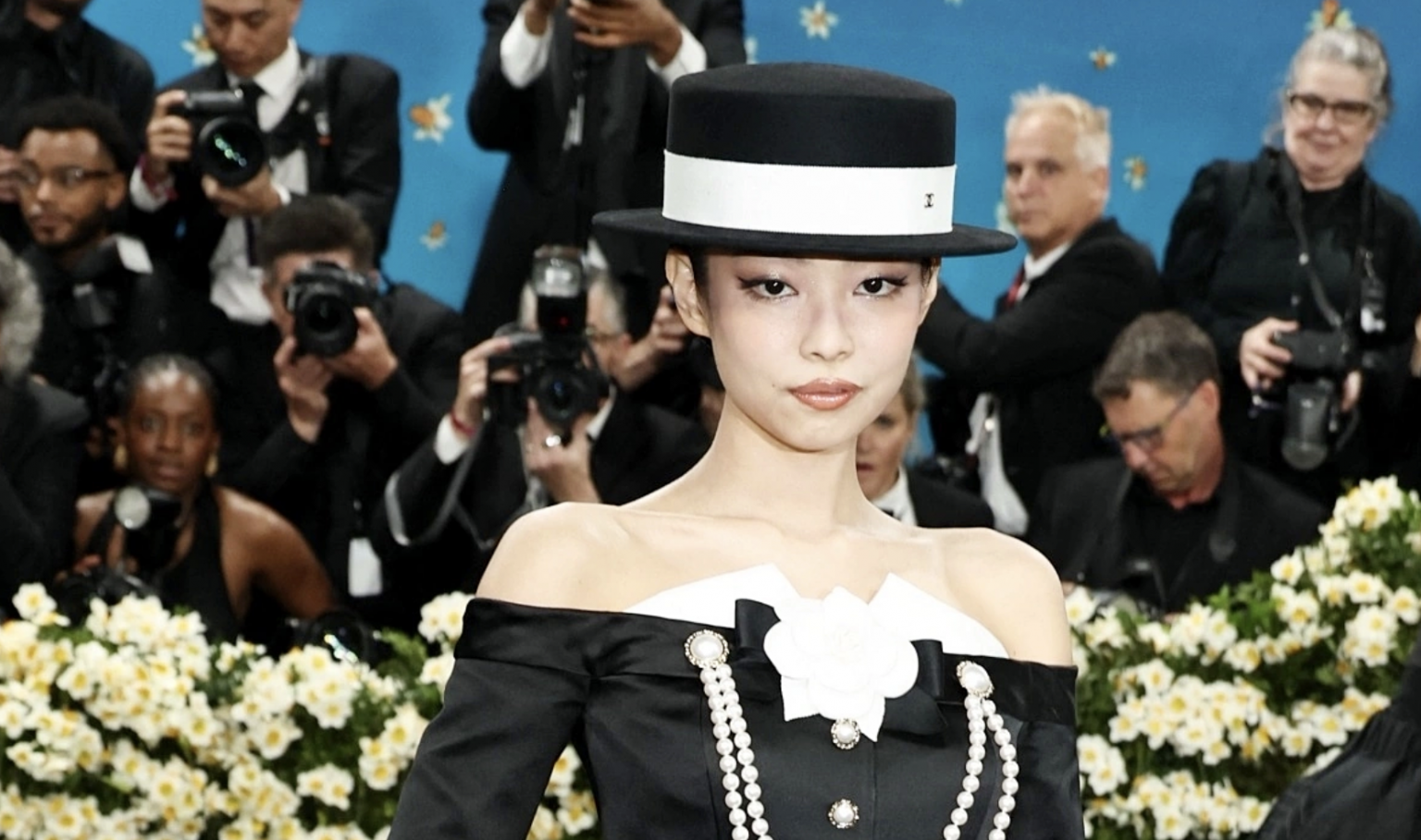 International celebrities’ influence in shaping global beauty and ...